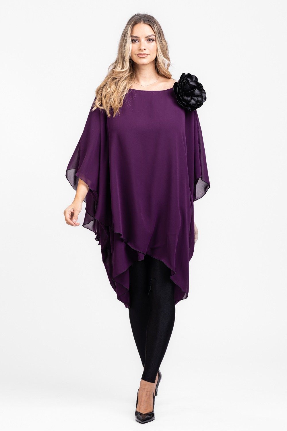 Bluza eleganta din voal mov inchis cu brosa in forma de floare