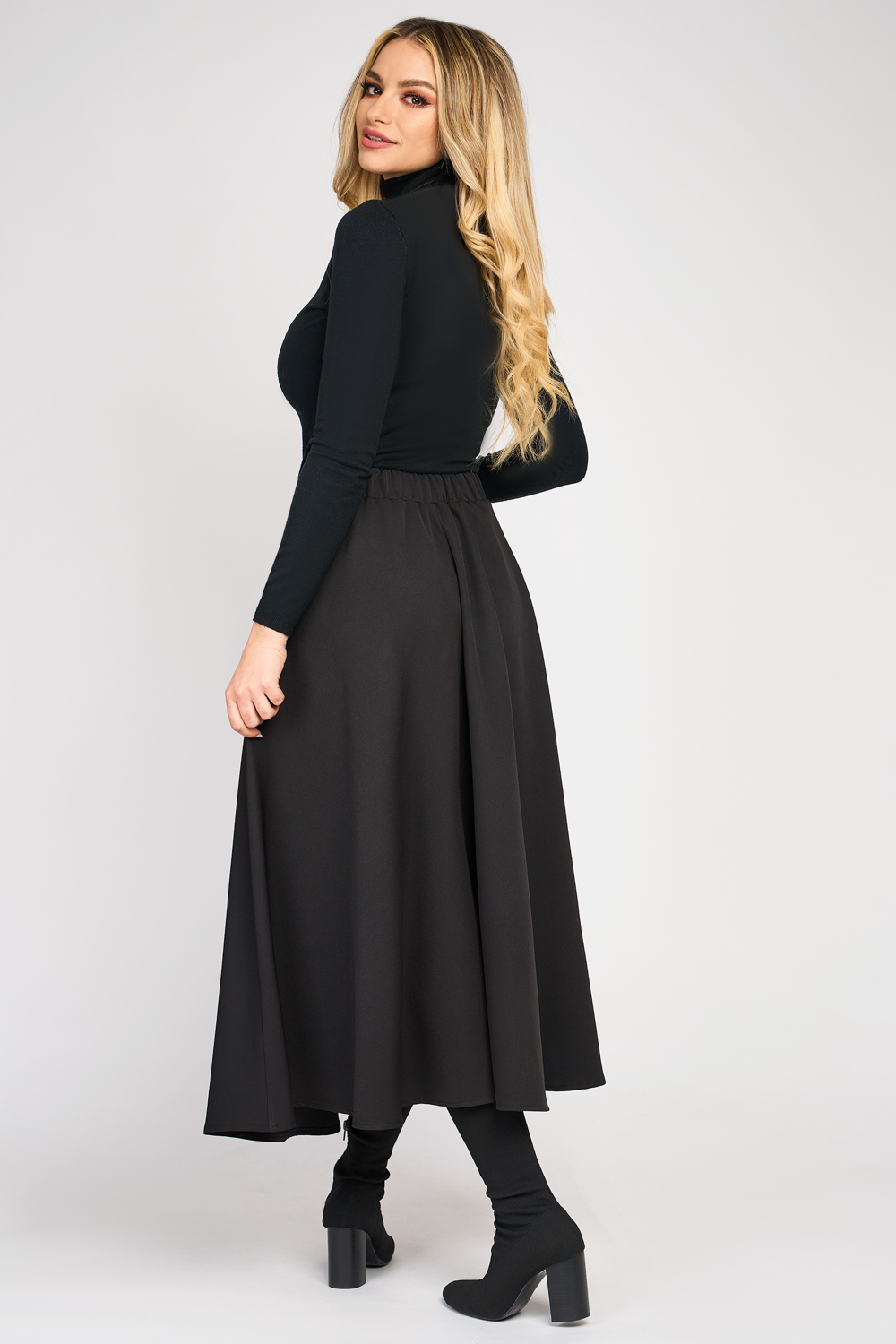 Fusta clos neagra cu buzunare laterale